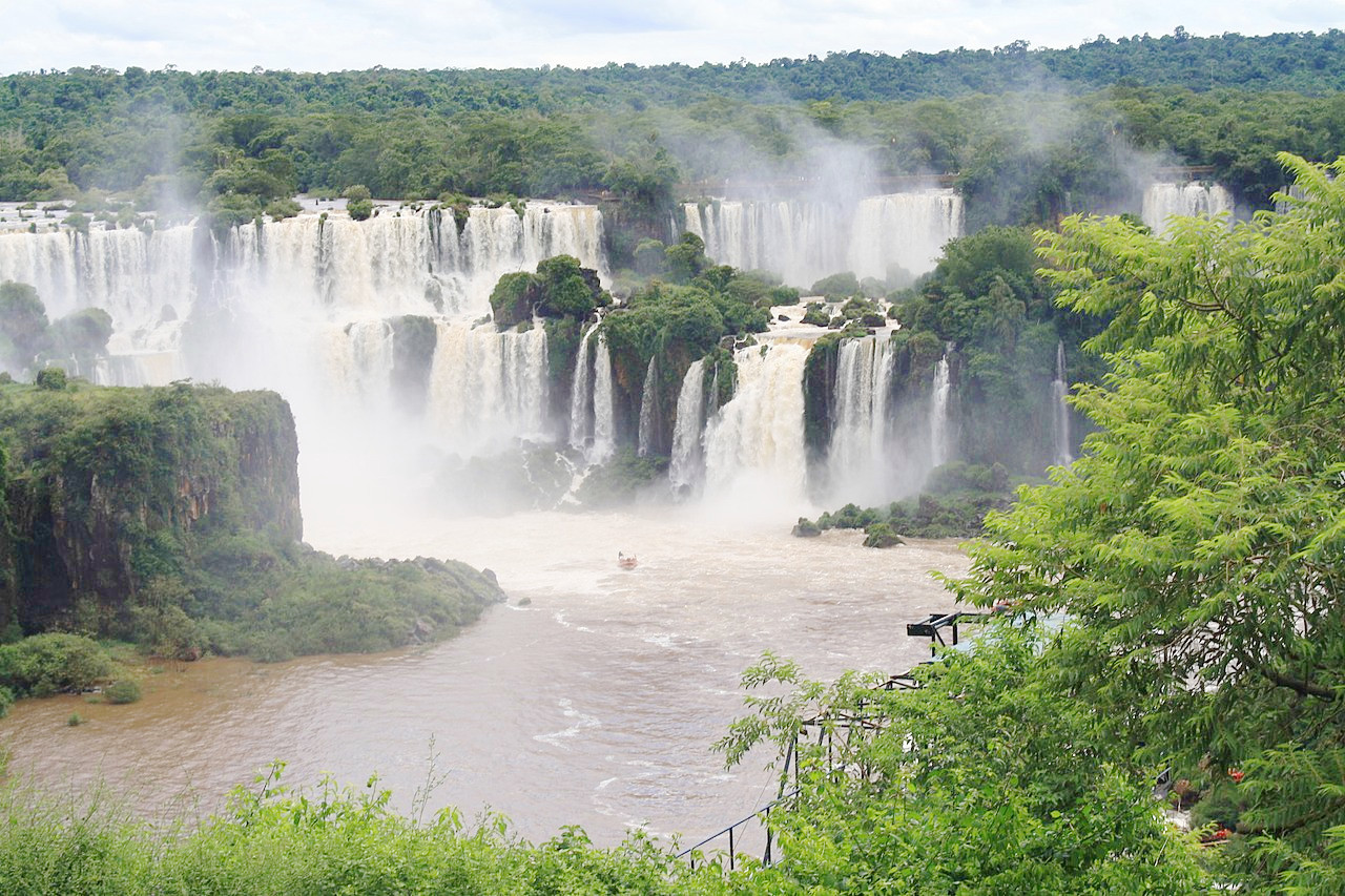 Blue Green Atlas - The Geography of Brazil